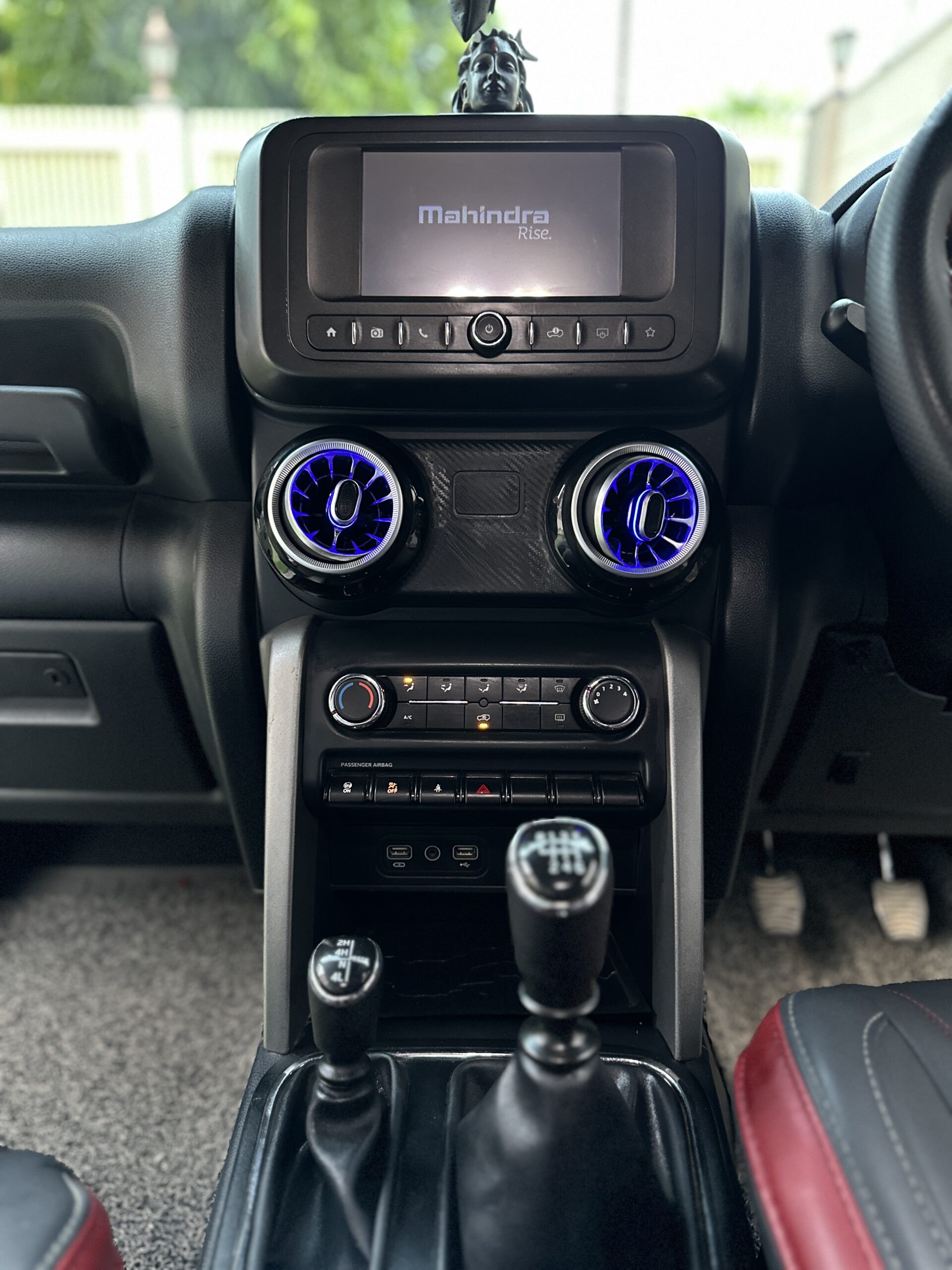 MAHINDRA THAR 4×4 – Royale Dreamz